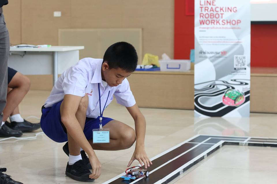 Thai children... are cooler than you think (Line Tracking Robot ...