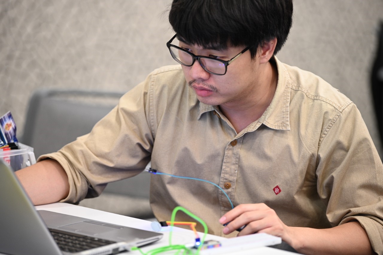 อาจารย์ #ITSPU ถูกเชิญเป็นวิทยากรบรรยาย ในหลักสูตร Maker Technology Studio 101 - คณะเทคโนโลยี ...