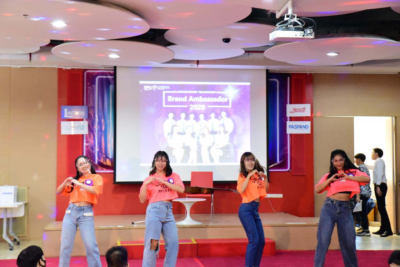Brand Ambassador Dek IT 2020 - คณะเทคโนโลยีสารสนเทศ