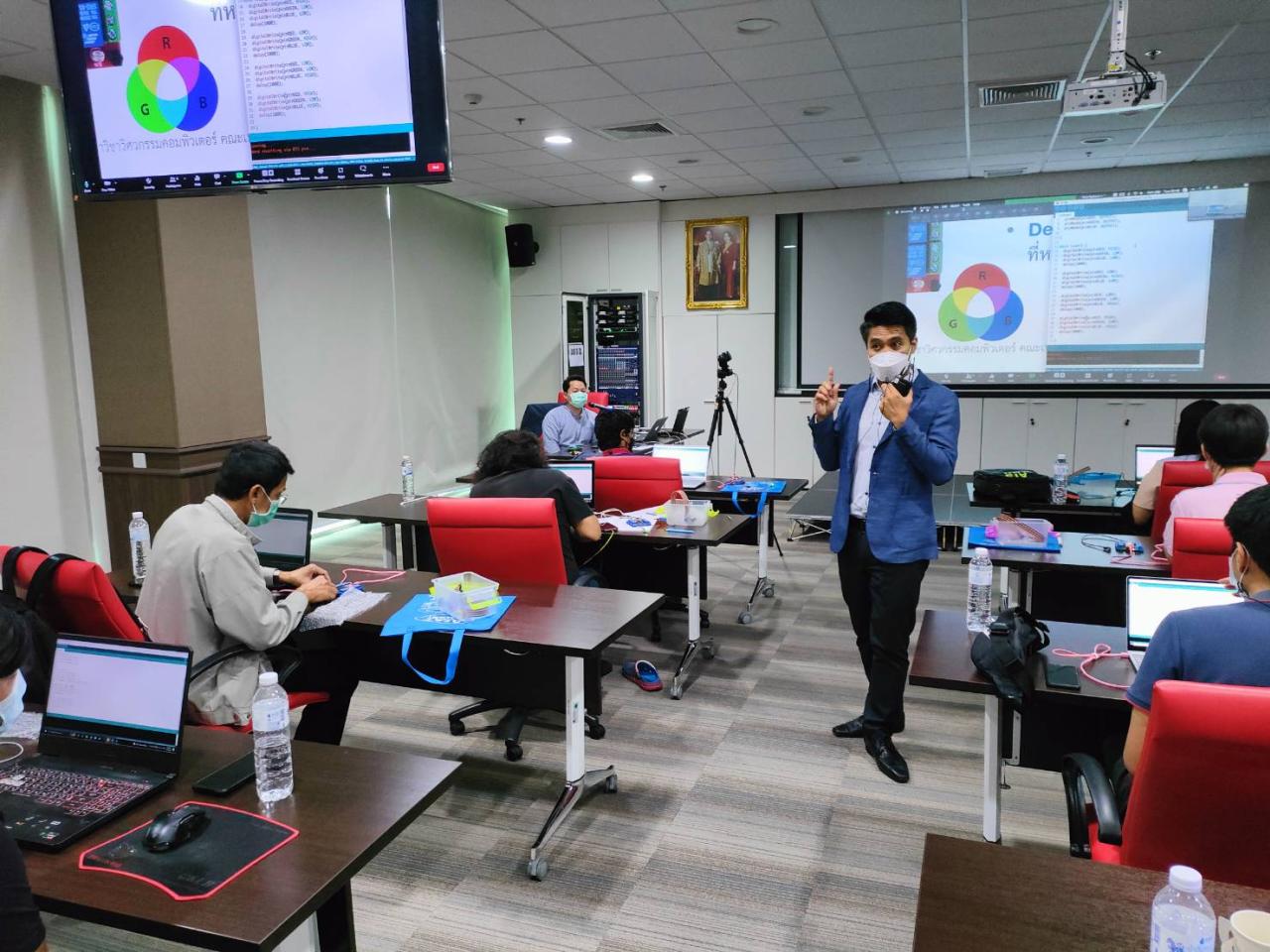 Team CPE เป็นวิทยากรให้ความรู้ ทักษะด้าน IoT - คณะเทคโนโลยีสารสนเทศ