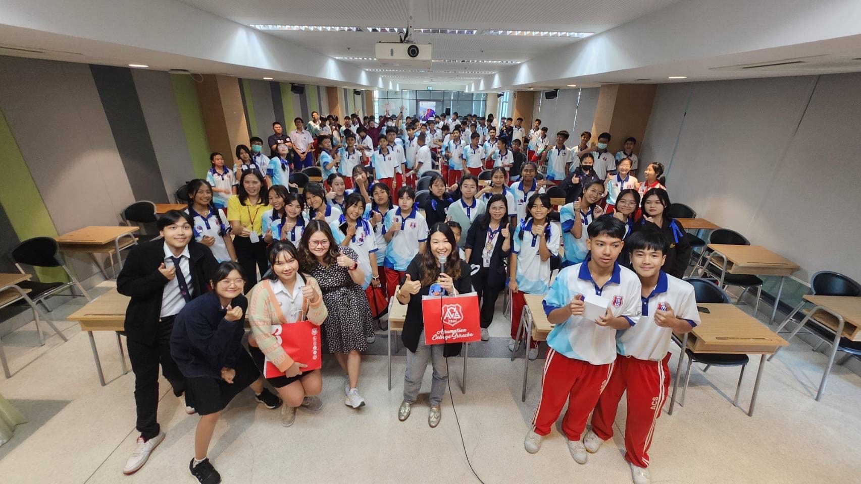 SPU Empowers Youth with Generative AI at "Dek Tech AI Challenge 2024" - คณะเทคโนโลยีสารสนเทศ