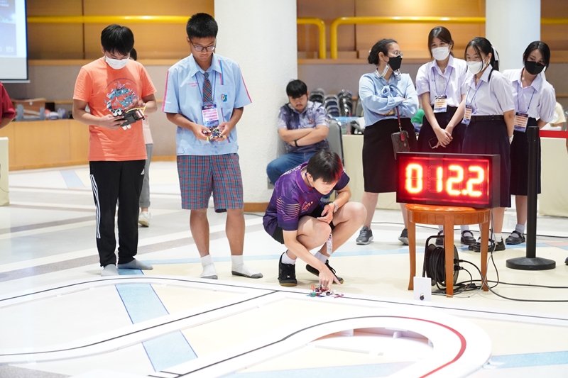 จุดประกายนักวิศวกรหุ่นยนต์รุ่นใหม่ ก้าวแรกของการเรียนรู้ด้าน AI กับ SPU Line Tracking Robot ...