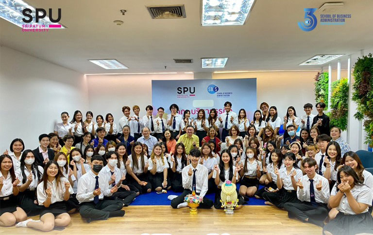 ศิษย์มีครู! คณะบริหารธุรกิจ SPU จัดพิธีไหว้ครู ประจำปีการศึกษา 2566 - news-update
