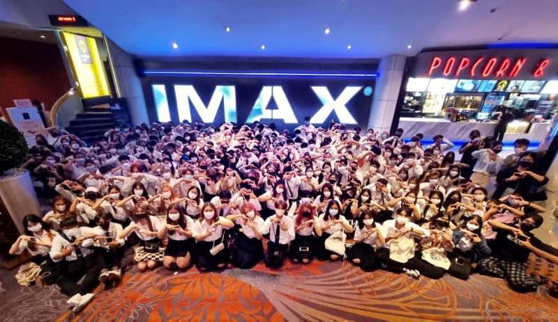 ปิ๊งไอเดีย! ต้อนรับน้องใหม่สร้างสรรค์ นำเฟรชชี่ DEK FILM”65 ปิดโรงดูหนัง @IMAX เรียนกับตัวจริง ...