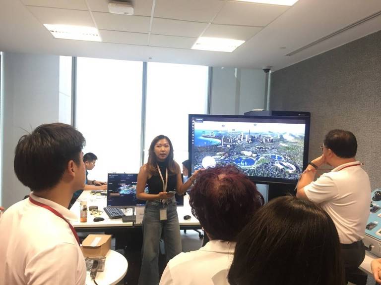 อัพเดท เทคโนโลยีใหม่! คณะบริหารธุรกิจ ม.ศรีปทุม เยี่ยมชม HUAWEI ...