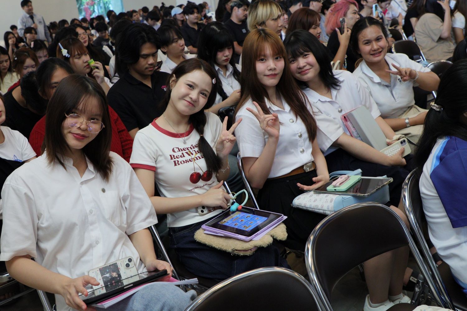 คณะบริหารธุรกิจ SPU เปิดคลาสเอ็กซ์คลูซีฟ ดึง “บูม–เทยกะทะ” แชร์เคล็ดลับสู่การเป็น Influencer มือ ...